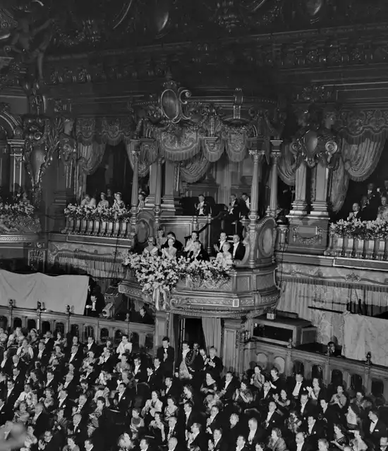 Grace Kelly et Rainier III : Vive les mariés ! | Monte-Carlo Société ...